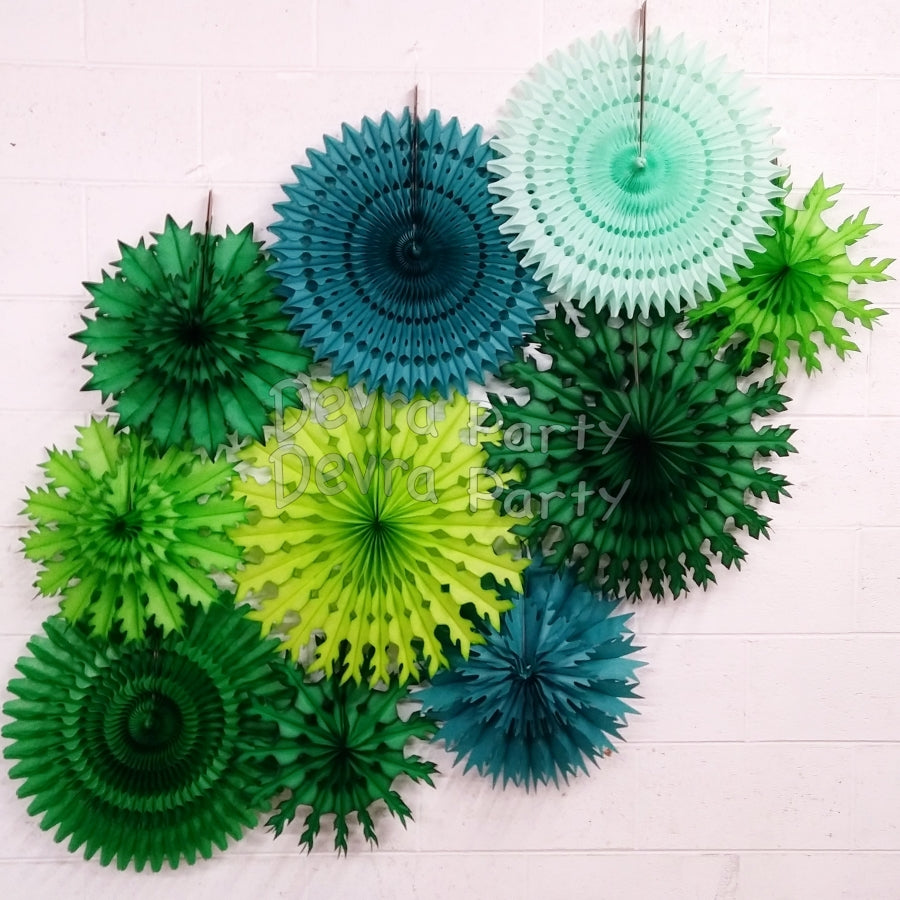 10-Piece Green Tissue Paper Snowflake Kit – Devra Party Art