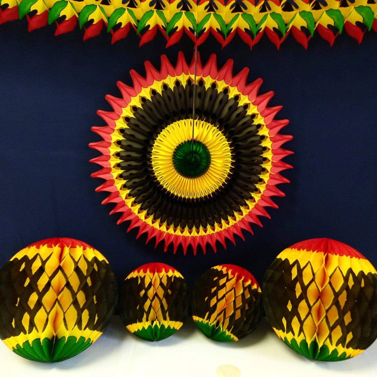 6-Piece Kwanzaa Honeycomb Decoration Set - Made in USA – Devra Party Art